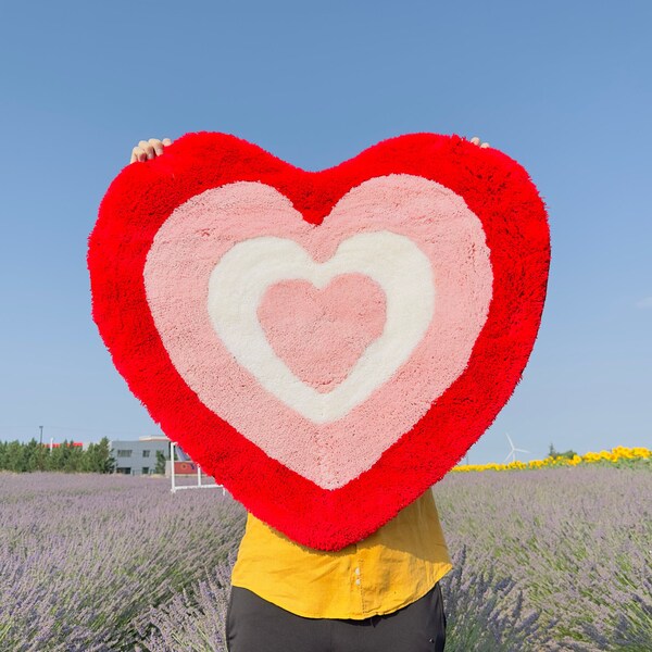 Heart rug - Etsy