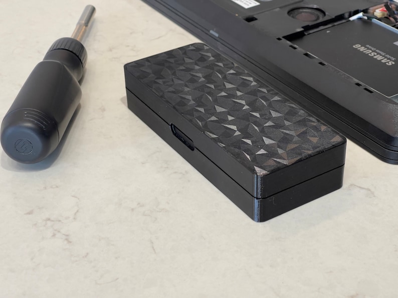 LTT Screwdriver Magnetic Bit Holder Case With Shaft Extension - Europe ...