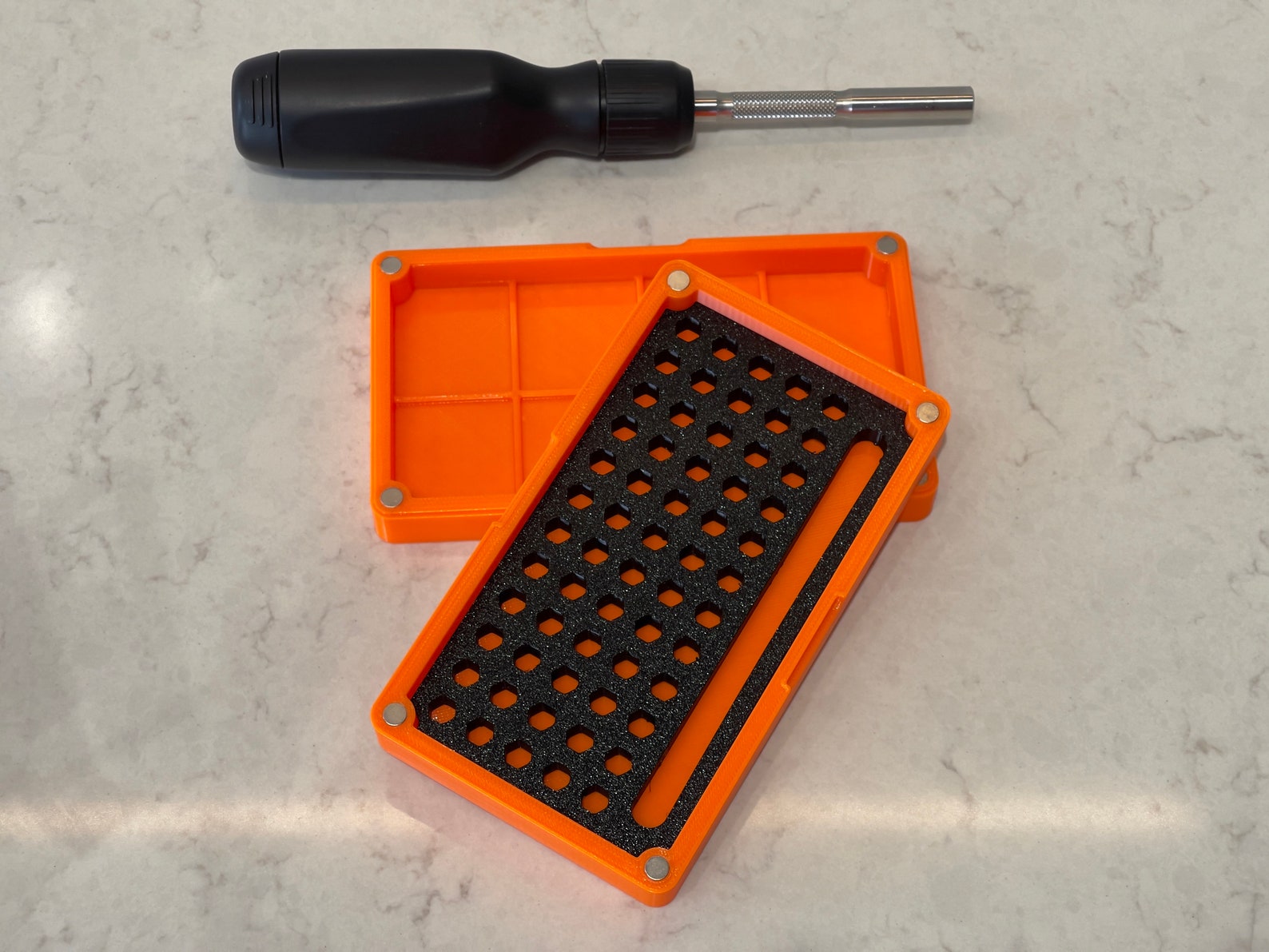 LTT Screwdriver Magnetic Bit Holder Case With Shaft Extension - Europe ...