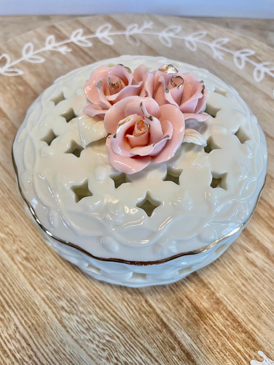VINTAGE I Porcelain Round Trinket Box With Roses, Pink Rose Jewelry Box ...