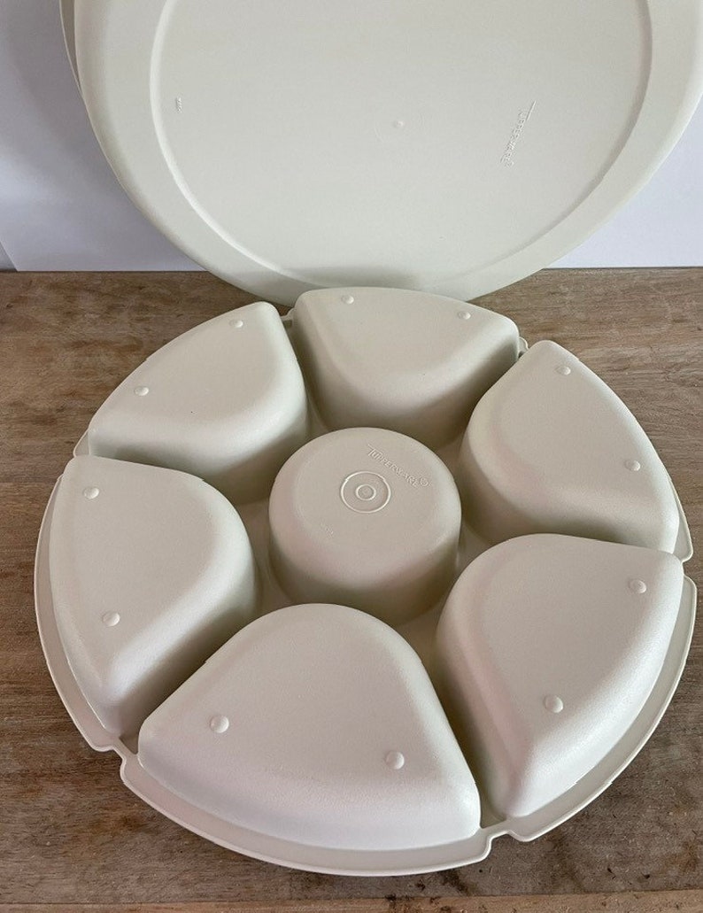 Tupperware Ice-cooled Serving Tray W/dip Holder/chip & Dip Serving ...