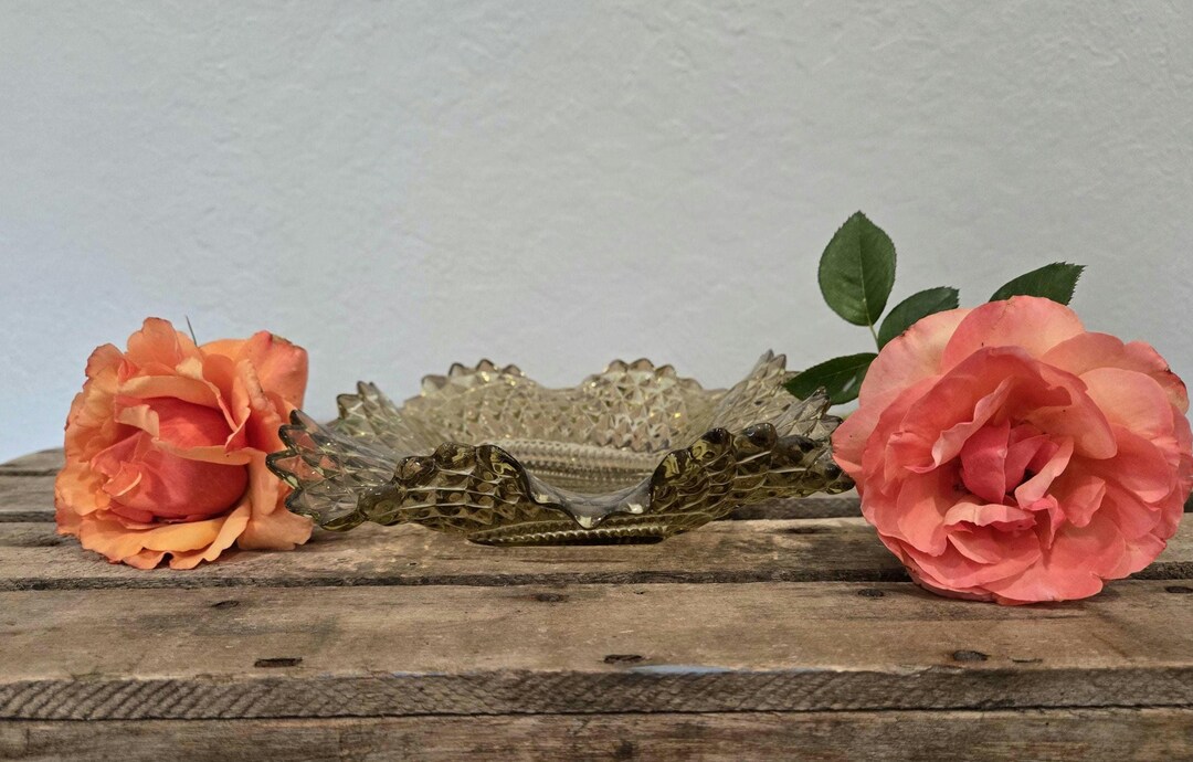 Vintage Indiana Glass Golden Diamond Point Ruffled Edge Trinket Candy ...