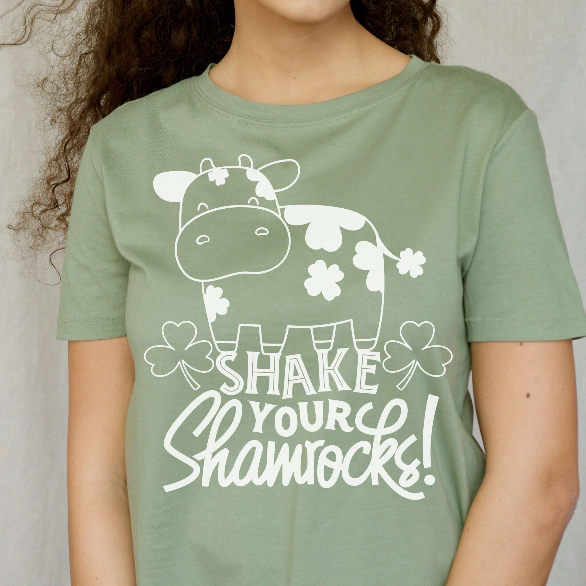 St Patrick's Day Cow SVG, Clover Cow SVG, Shake Your Shamrocks SVG - Etsy