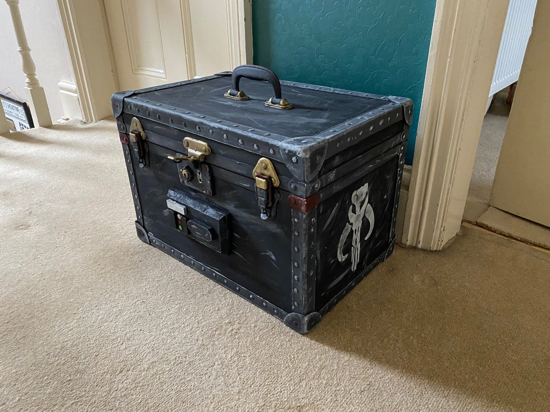 Mandalorian Inspired Trunk - Etsy