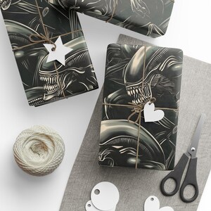 Alien Xenomorph Wrapping Papers, Dark Horror Gift Wrap, Unique ...