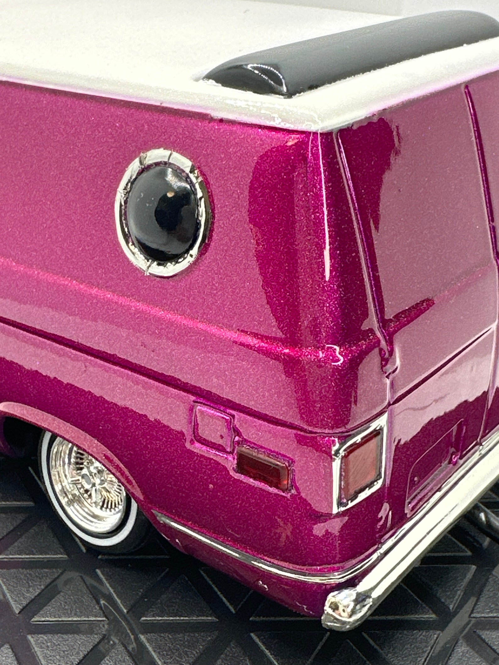 Lindberg Chevy Van Lowrider Dancer 1:25 Scale Model Van - Etsy