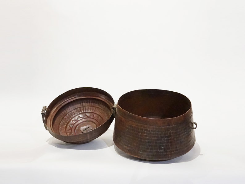 Antique Indian Hand-pounded Copper Pot With Lid Rare Copper Box ...