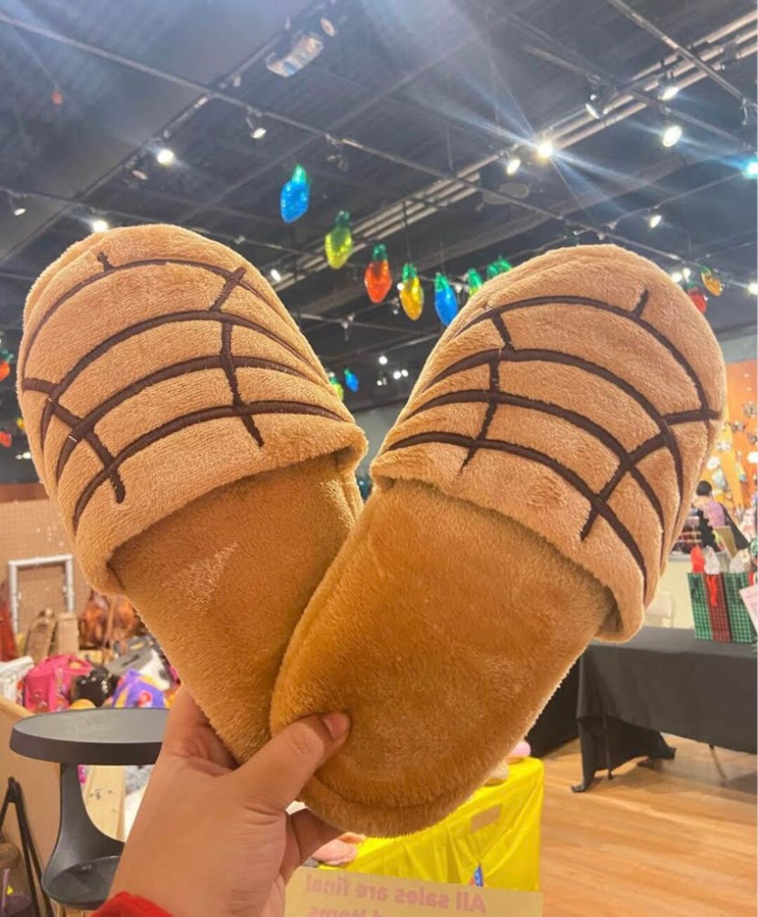 Pantuflas De Concha Cafe - Conchunflas // Brown Concha Slippers - Gift ...