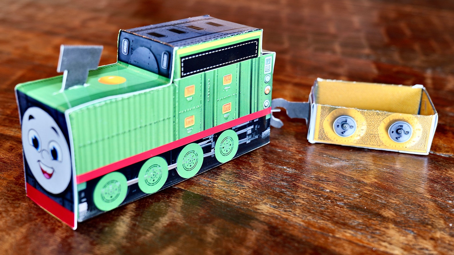 Thomas and Friends ALL Engines Go Papercraft (5 Pack With Wagons) With ...