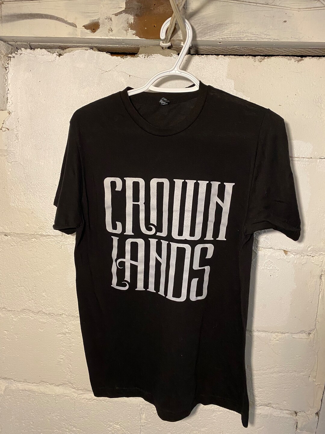 MEDIUM CROWN LANDS T Shirt - Etsy