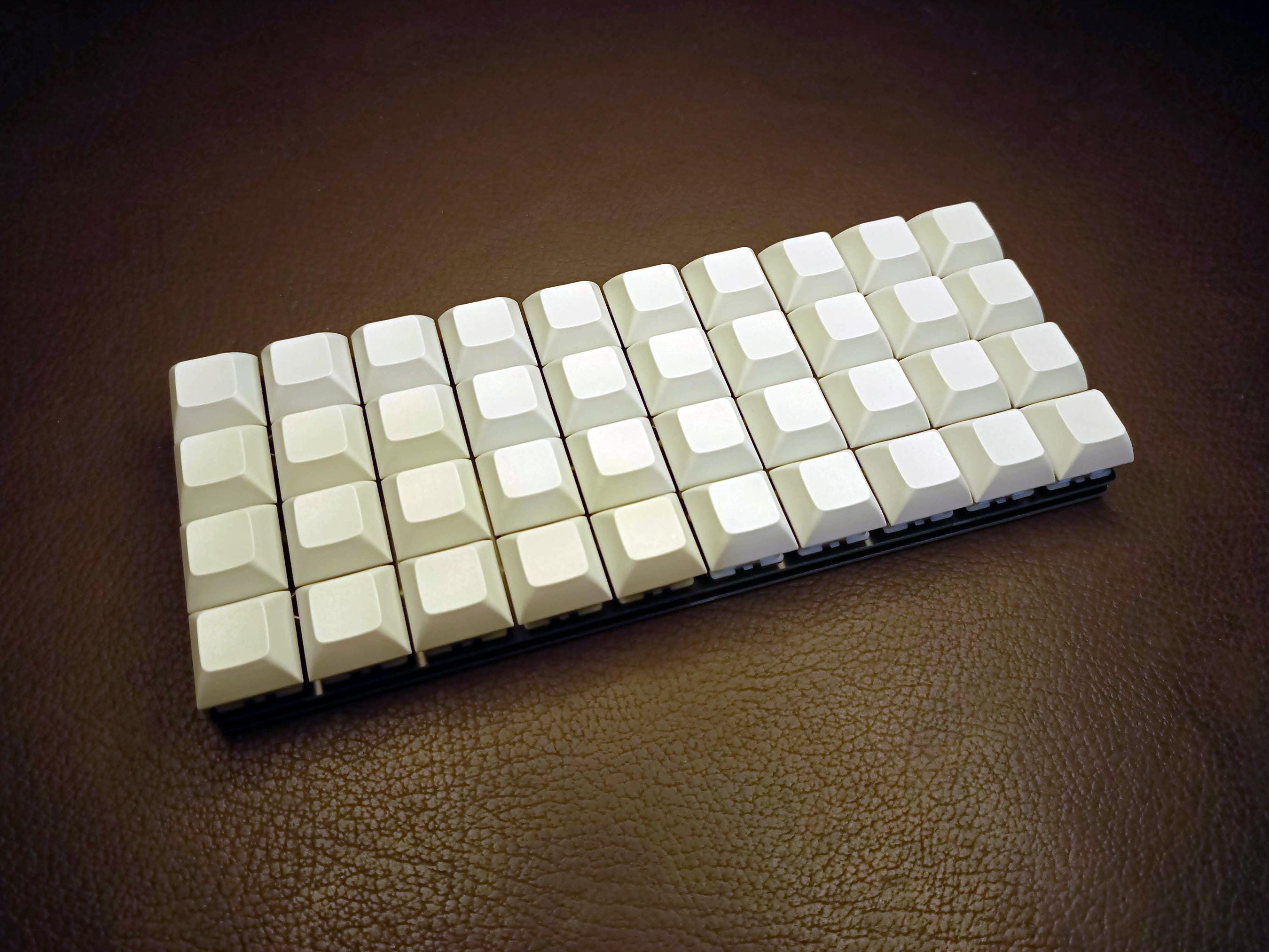 Pabile DIY P40 40-key 4x10 Grid Programmable Wired RP2040 or BLE ...