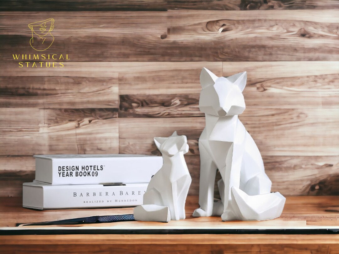 Desk Top Statue Living Room Figurine Decoration Home Accent Sculpture ...