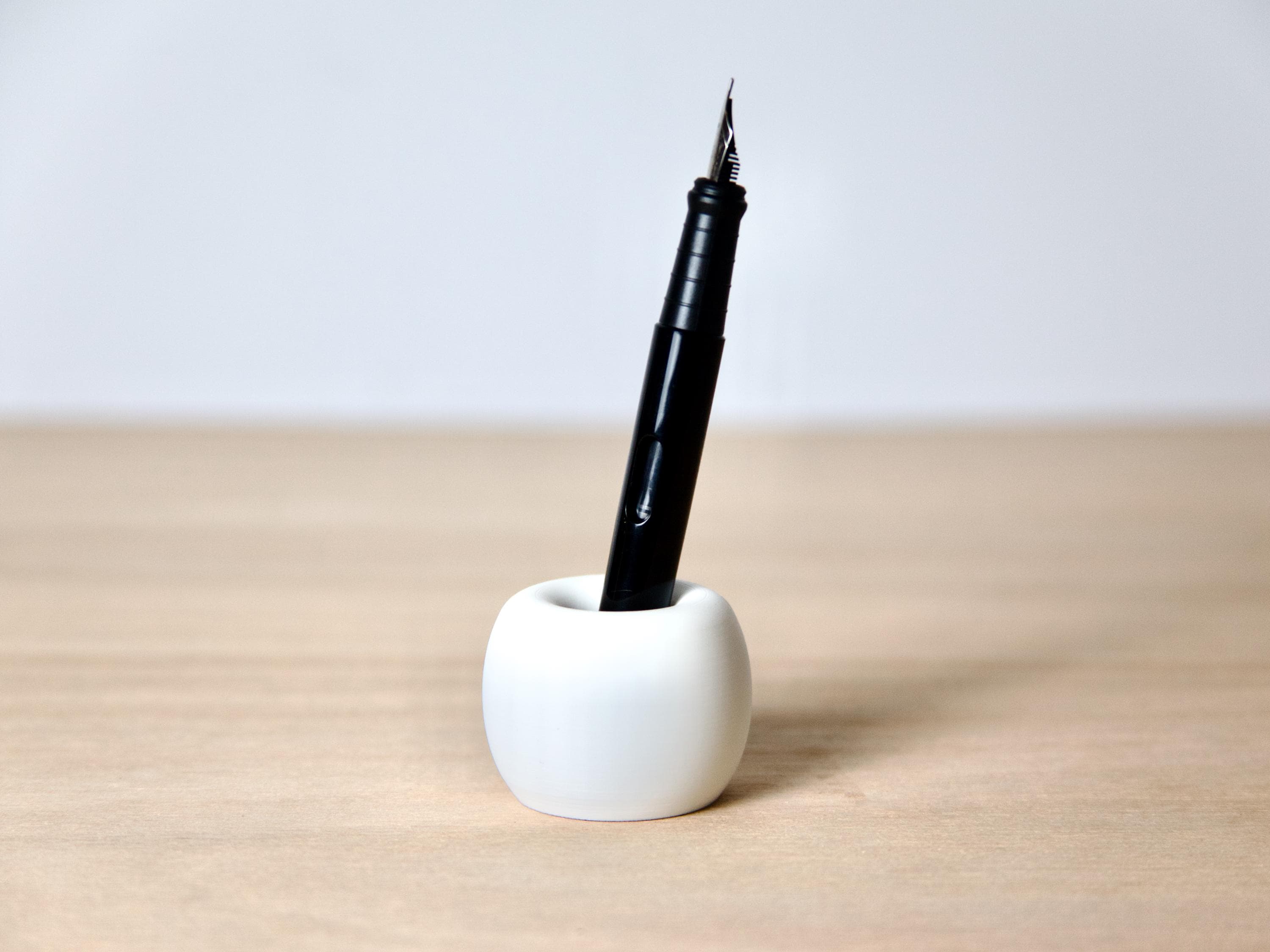 Minimalist & Elegant Pen Holder - Modern Sleek Japandi Stand - Low ...