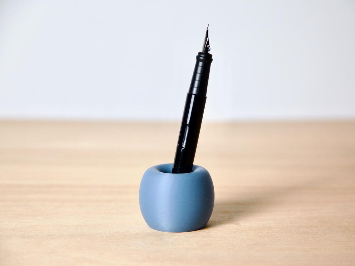 Minimalist & Elegant Pen Holder - Modern Sleek Japandi Stand - Low ...