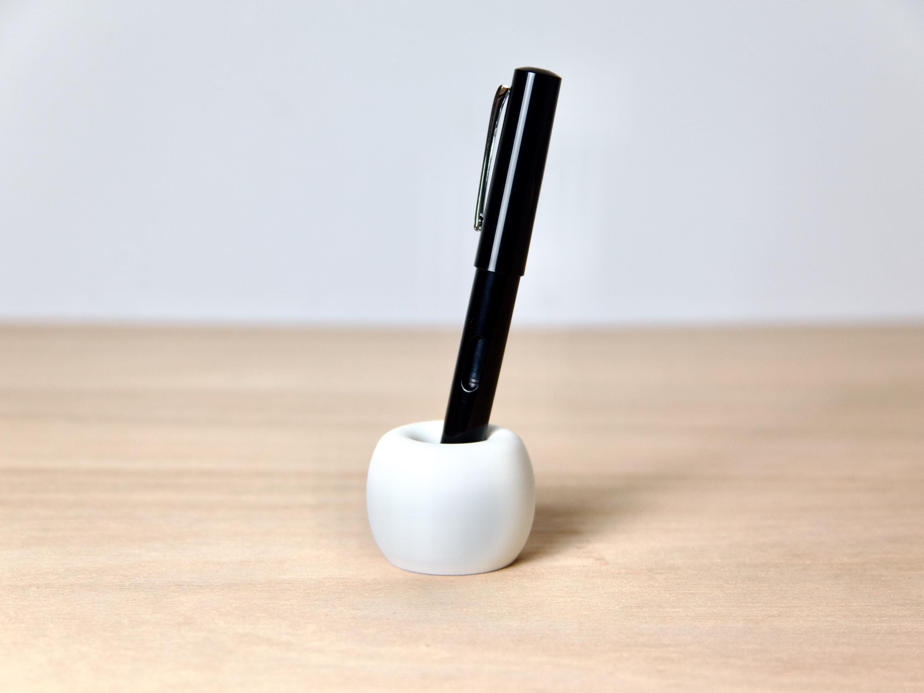 Minimalist & Elegant Pen Holder - Modern Sleek Japandi Stand - Low ...