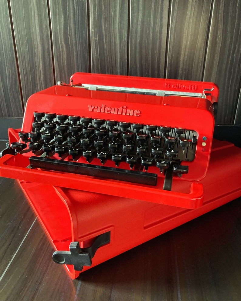 Olivetti Valentine Typewriter Italy 1969 - Etsy