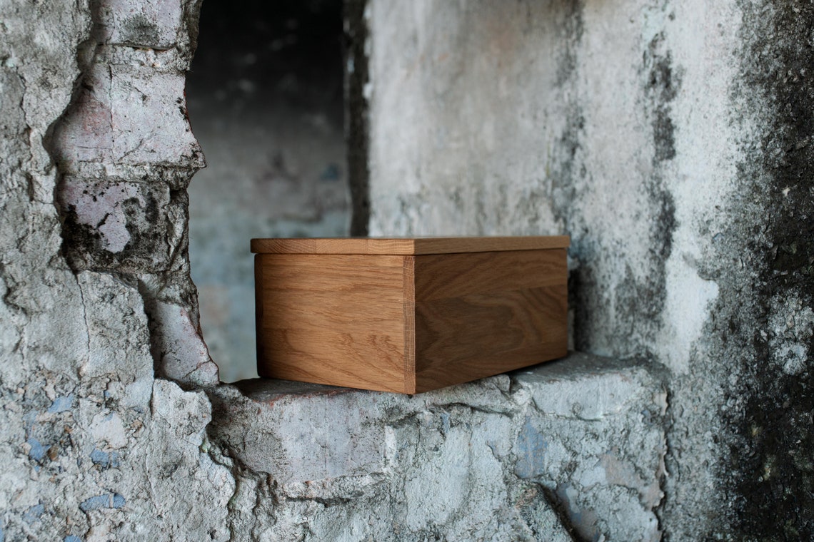 Oak Wood Box With Magnetic Lid Elegant, Wooden Keepsake or Memory Chest ...