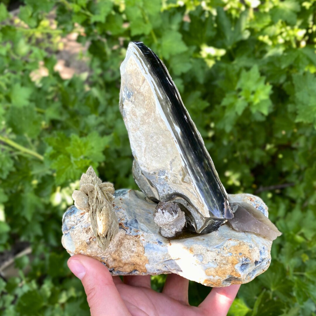 Crystal Sculpture With Flint Blade, Quartz, Desert Rose - Earthy Stone ...