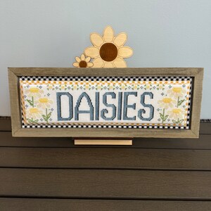 Spring Daisy Display Stand - Etsy