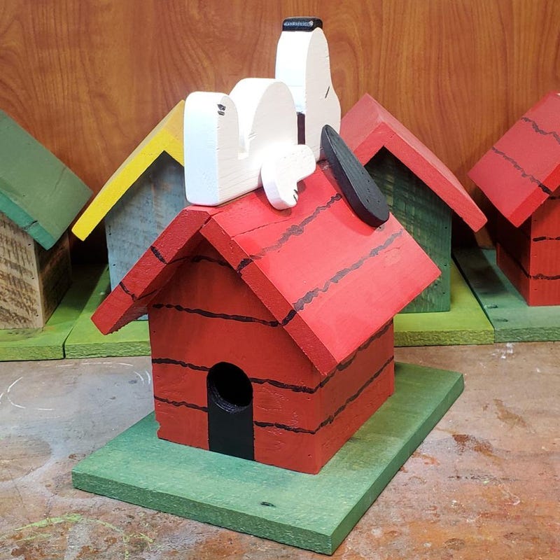 Snoopy Birdhouse - Etsy