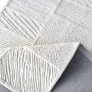 Modern Geometric Texture Area Rug – White & Grey Sculpted Block Pattern ...