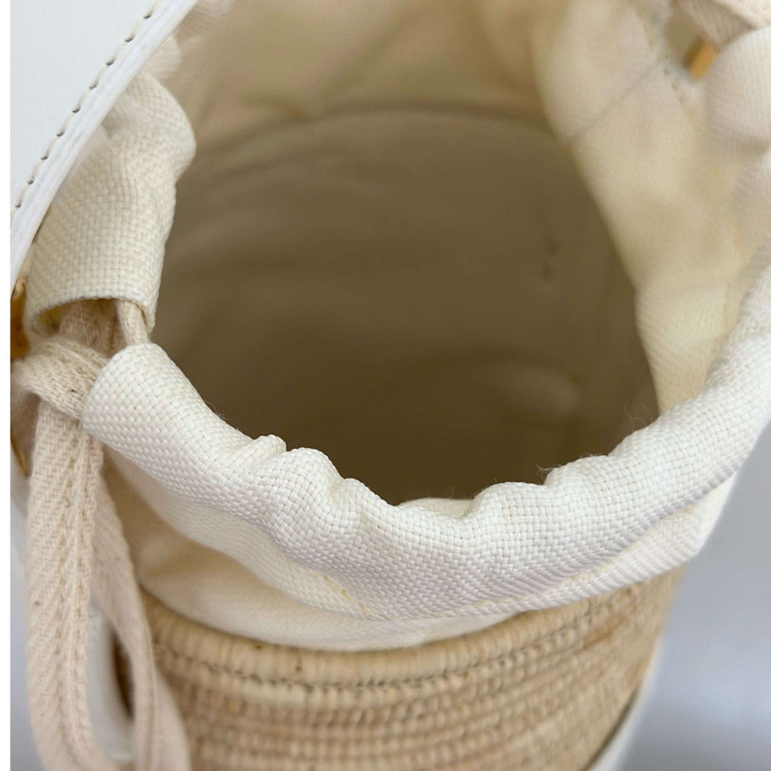 LPV Luxe: Paris Raffia Bucket Bag Artisan Made Beautiful Soft Leather ...