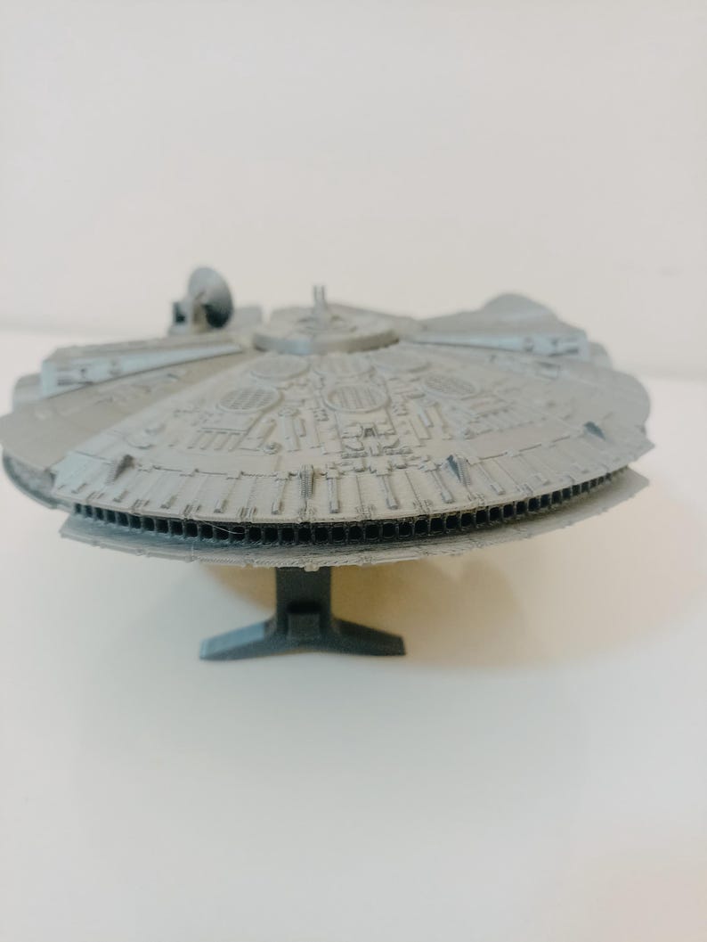 3D Printed Millennium Falcon – Star Wars-inspired Ship Model - Etsy