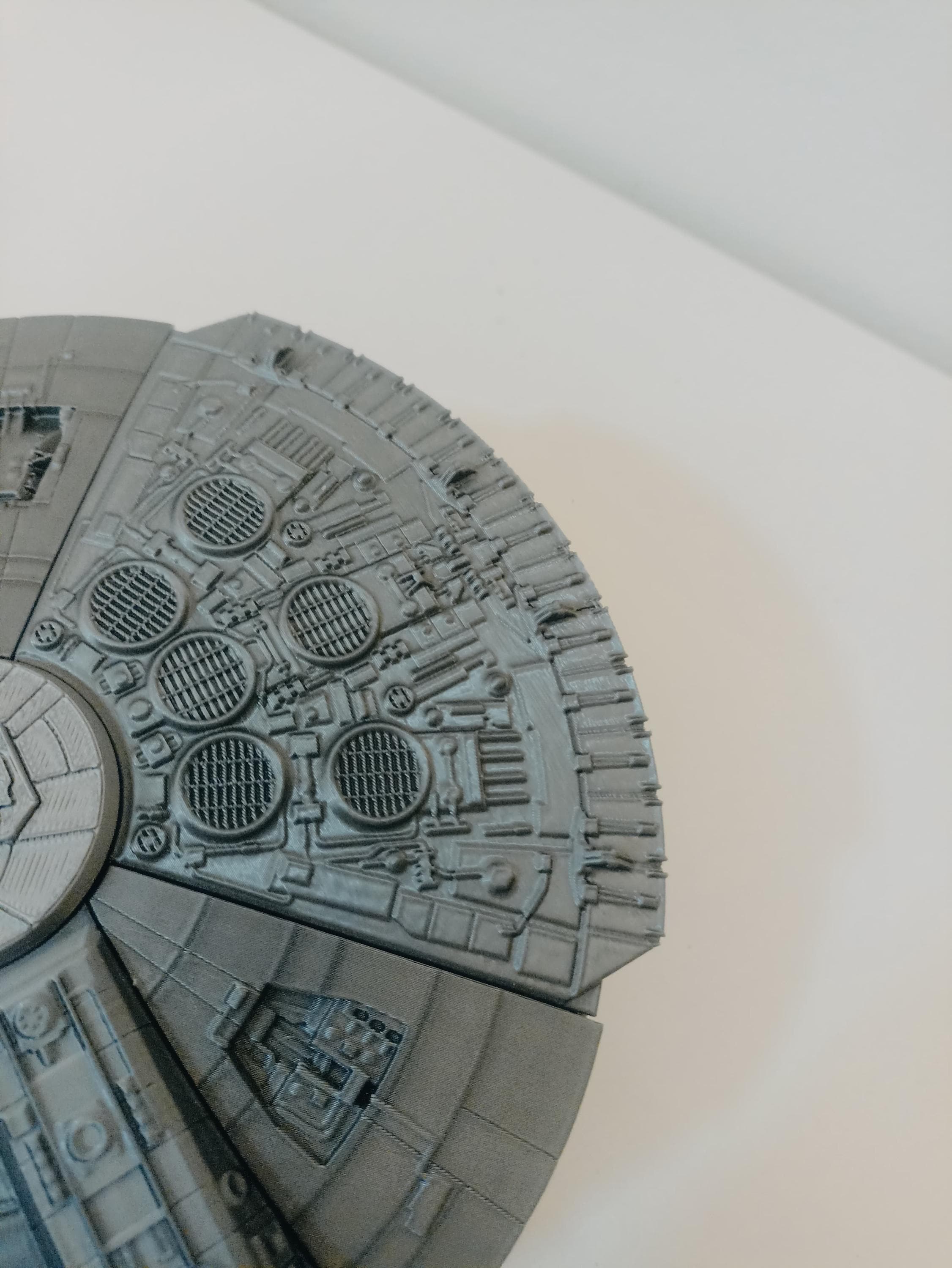 3D Printed Millennium Falcon – Star Wars-inspired Ship Model - Etsy