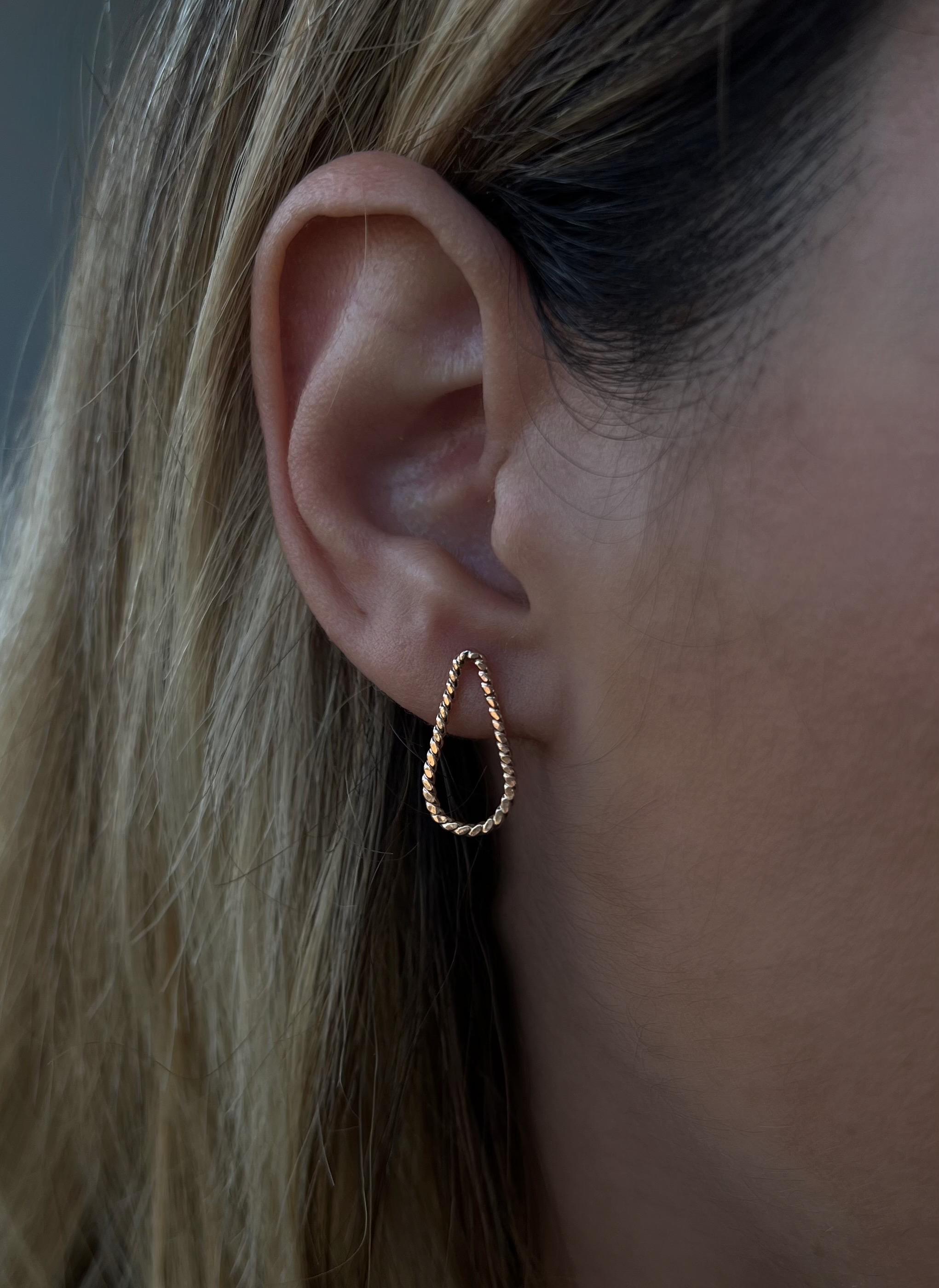 Teardrop Necklace Gold Simple Elegant Raindrop Shape Earring and ...