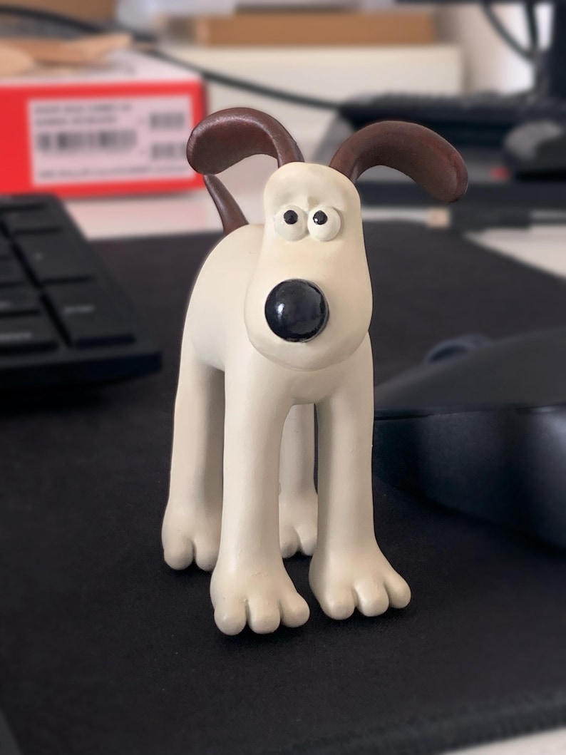 Wallace & Gromit | Replica Gromit Figurine - Etsy UK
