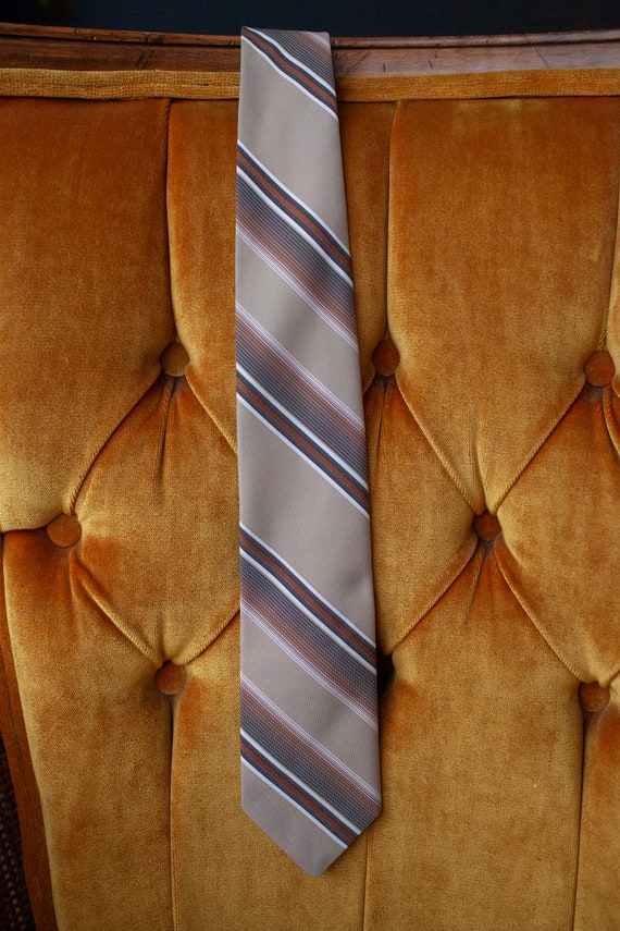 Vintage 1960s Matt Andrews Collection Necktie, vintag… - Gem