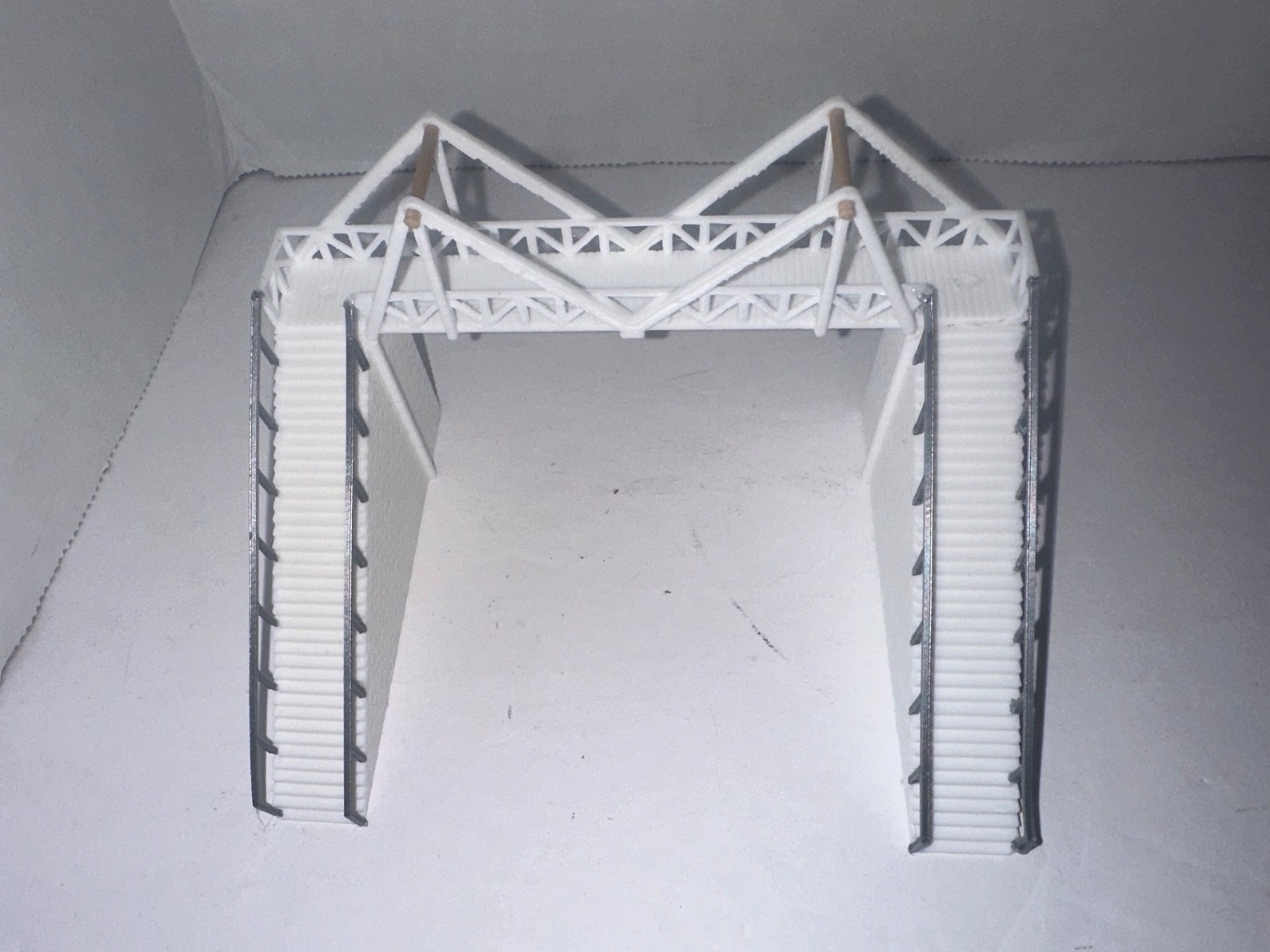N - Scale Pedestrian Bridge / Walkway for Double Tracks! 1:160 Detailed ...