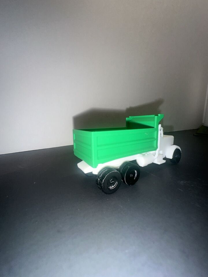 HO Scale Dump Truck Tandem Axle Construction Vehicle White 1:87 Semi ...