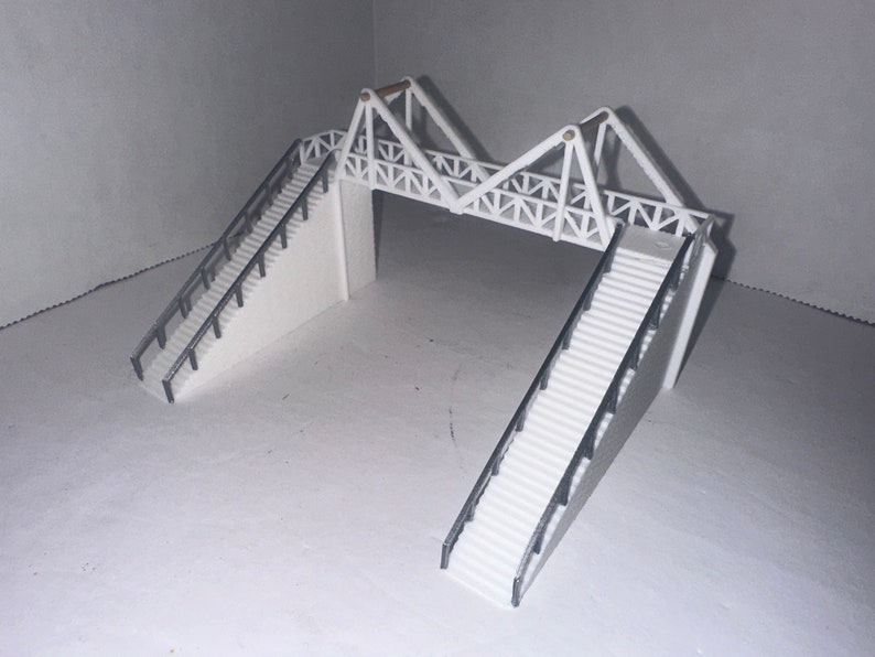 N - Scale Pedestrian Bridge / Walkway for Double Tracks! 1:160 Detailed ...
