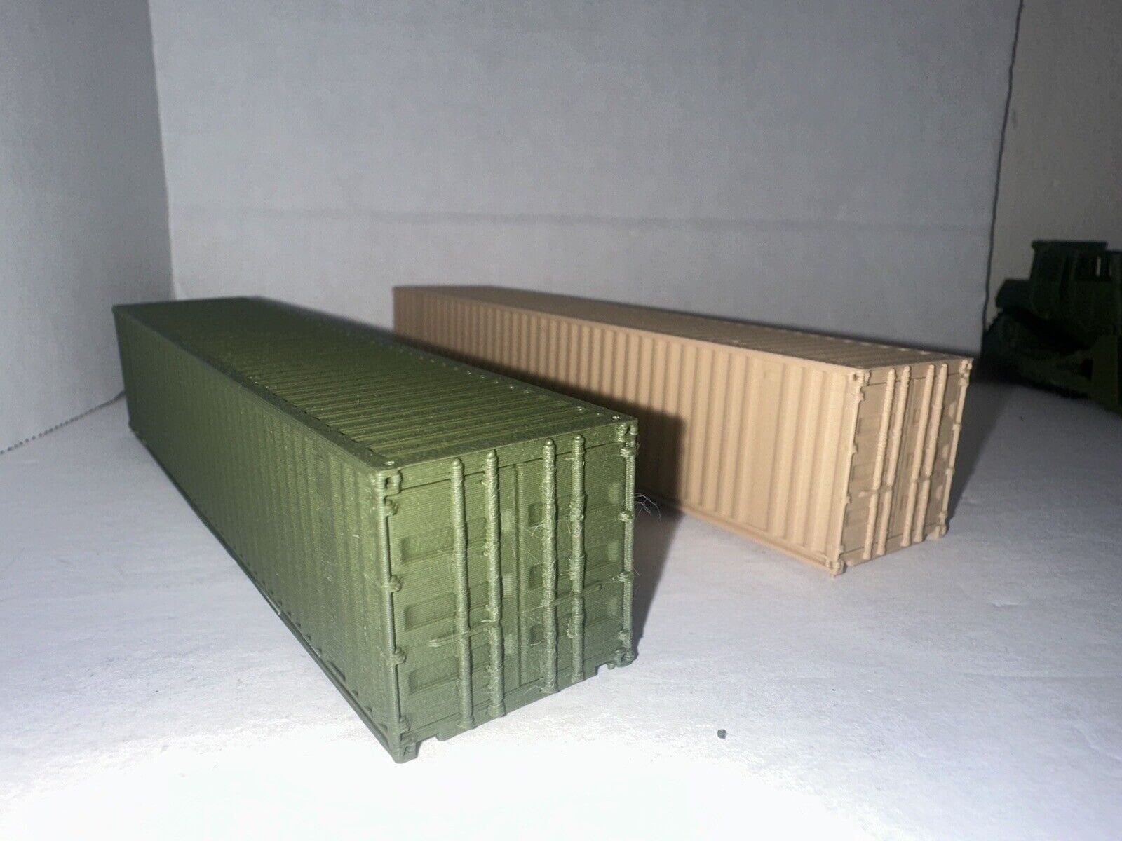 HO Scale Army / Military Shipping Containers 40' High Detail 1:87 (2 ...