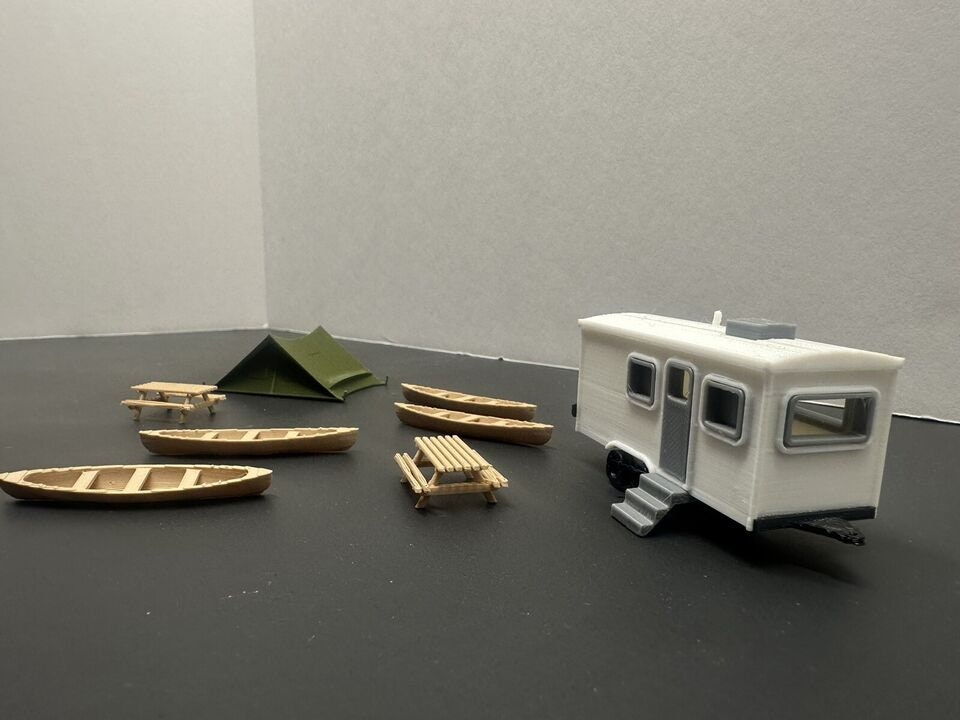 HO Scale Camping Set With 1:87 Camper / Mobile Home RV, Canoes, Tent ...
