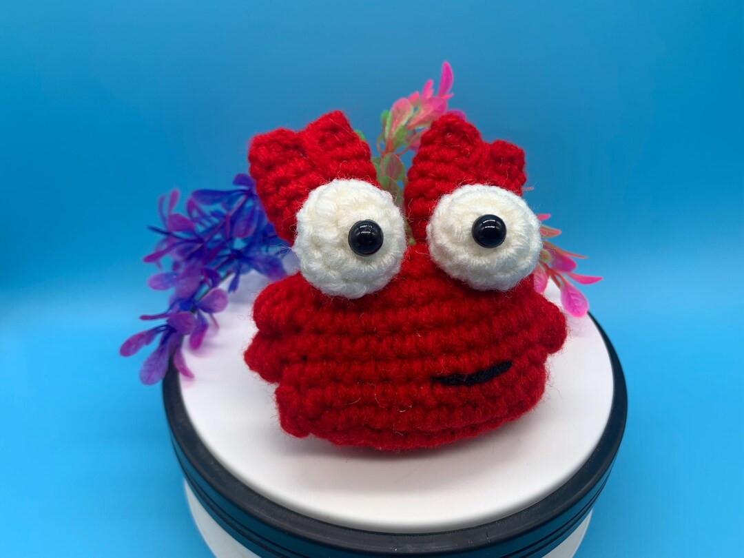 Crochet Crab Plushie, Crabby Desk Buddy, Handmade Sea Crab - Etsy