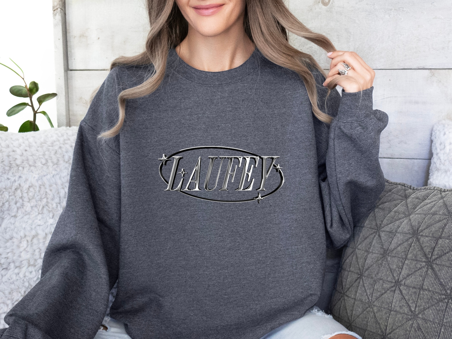 Laufey Sweatshirt Logo Laufey T-shirt Layfey Crewneck Layfey Singer ...
