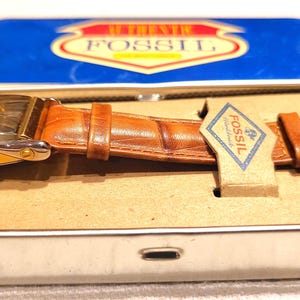Vintage Fossil Women's Watch New in Case - Etsy