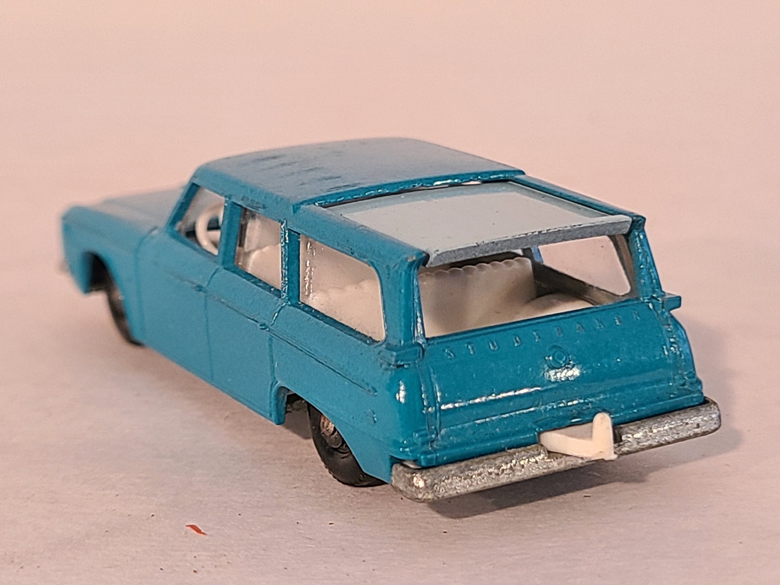 1965 Matchbox No.42 studebaker Lark Wagoneer With Figures - Etsy