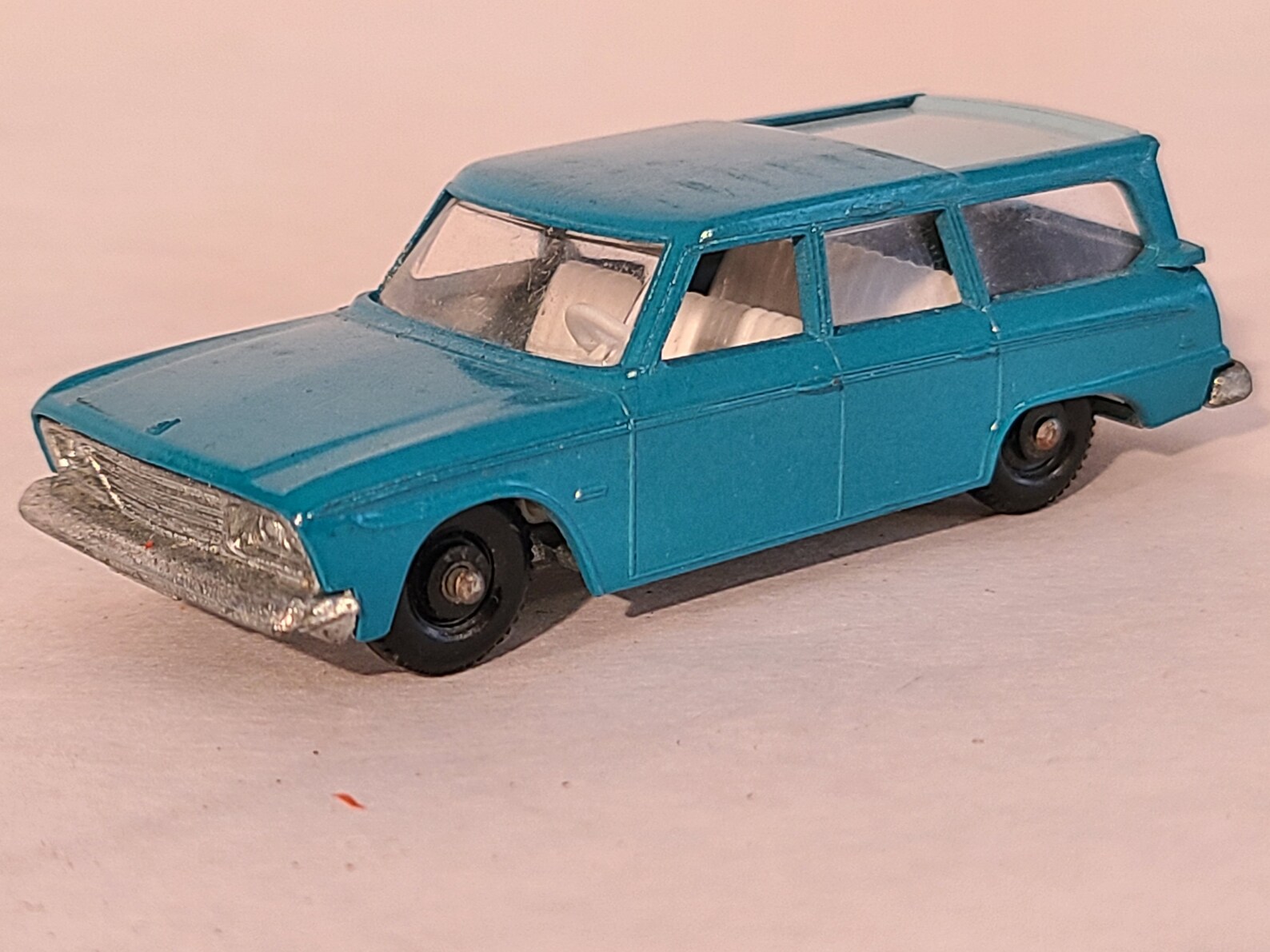 1965 Matchbox No.42 studebaker Lark Wagoneer With Figures - Etsy