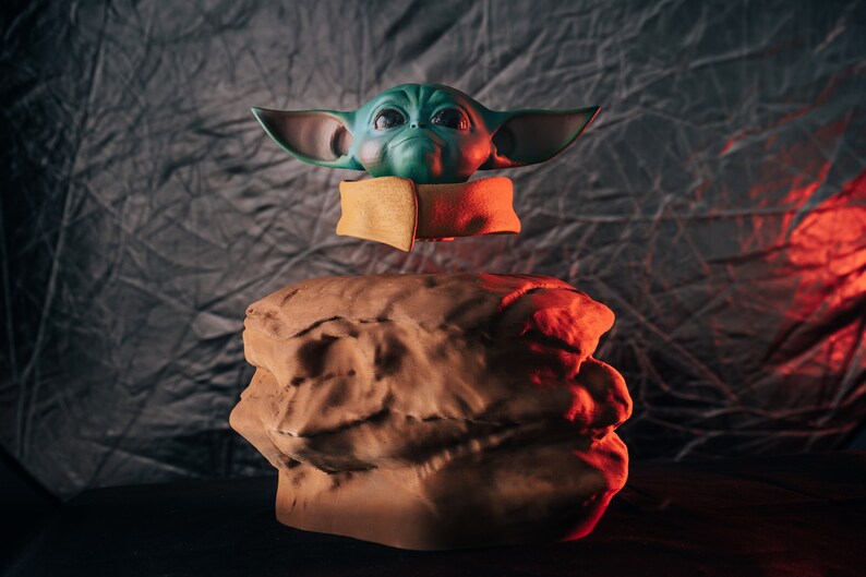 Baby Yoda Figure / Grogu Flying Bust / Star Wars Mandalorian / Star ...