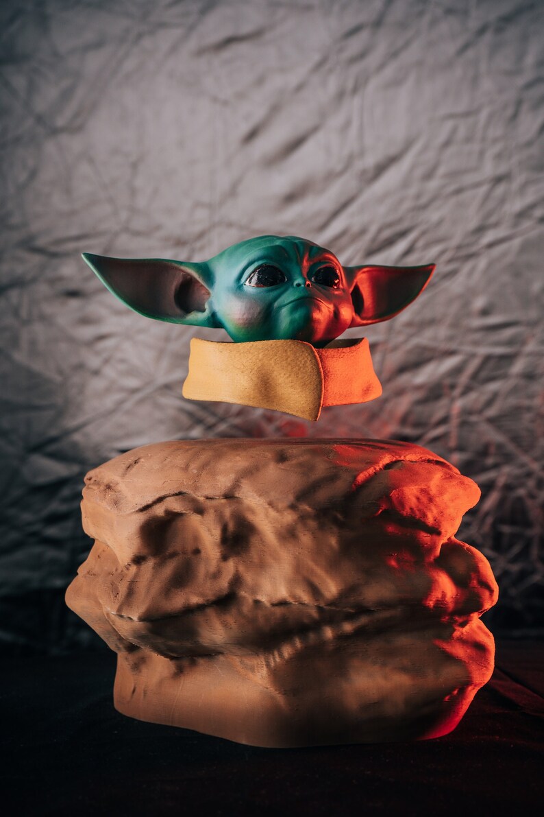 Baby Yoda Figure / Grogu Flying Bust / Star Wars Mandalorian / Star ...