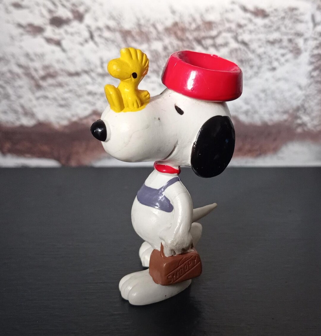 Peanuts - 2.5" PVC Figure - Runaway Snoopy - United Feature - Etsy