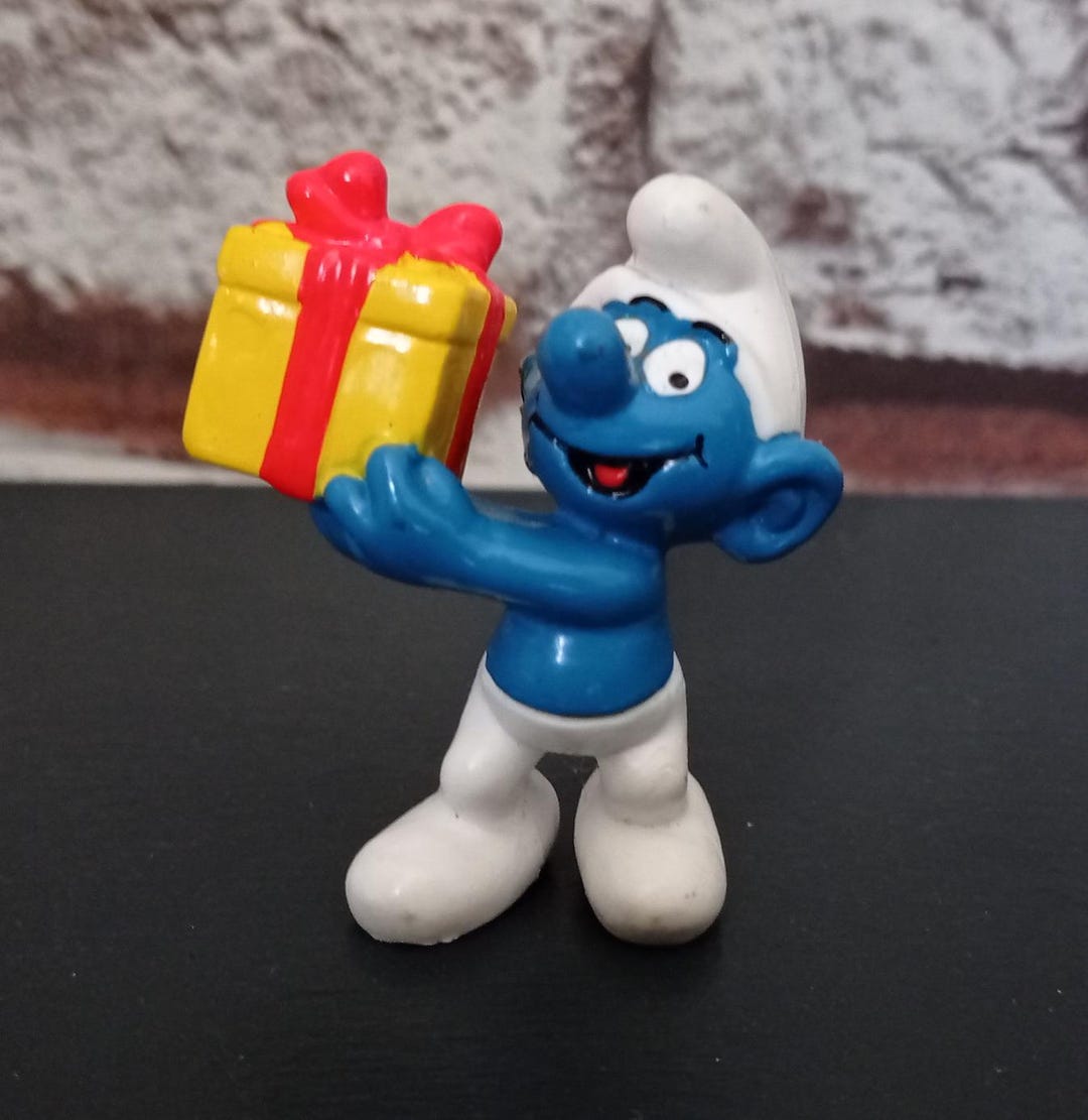 The Smurfs 2.5 PVC Figure Mcdonalds Smurf With Present - Etsy