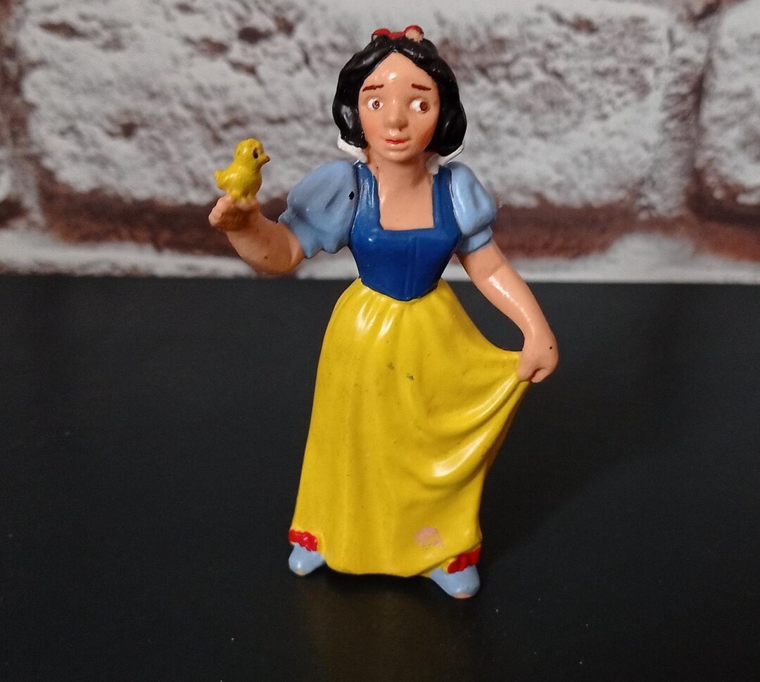 4 PVC Figure Walt Disney Snow White & the Seven Dwarfs Snow White ...