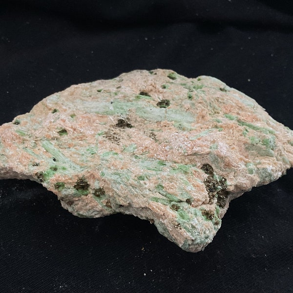 Actinolite - Etsy