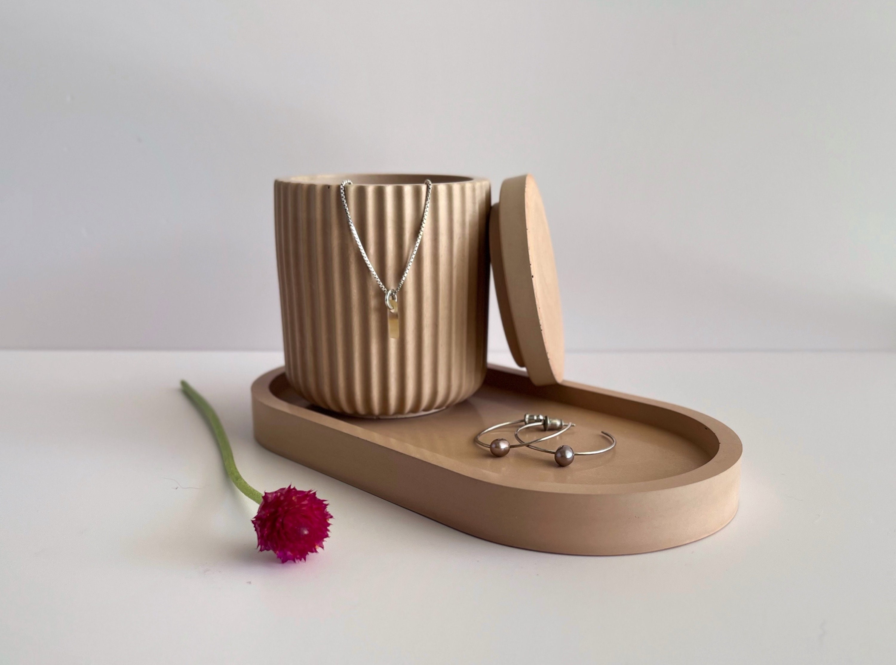 Concrete Container With Lid Round Cement Storage Vessel Ribbed Tall ...