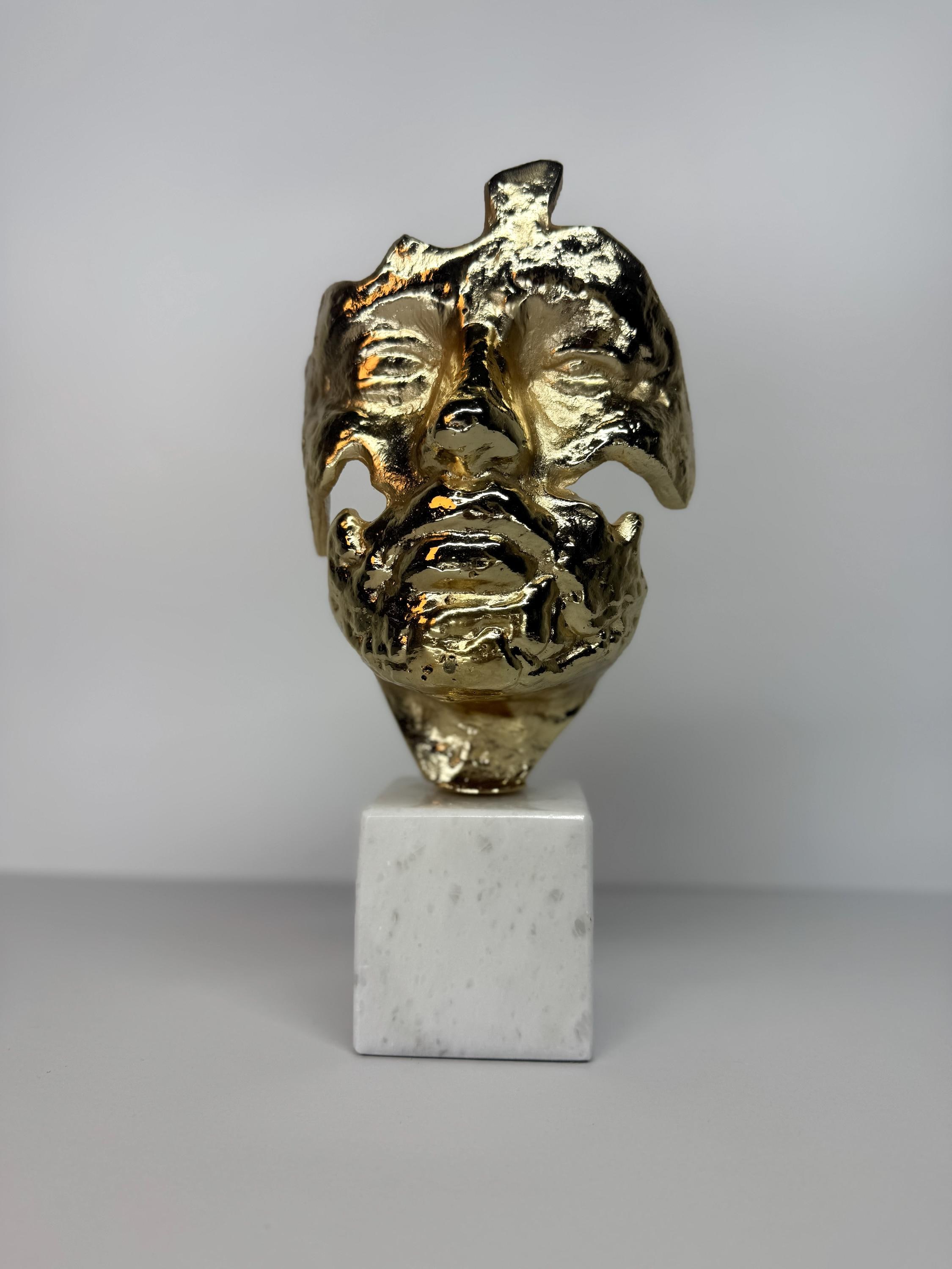 Abstract Face Sculpture – Surreal Gold or Bronze Art Statue – Emotional ...