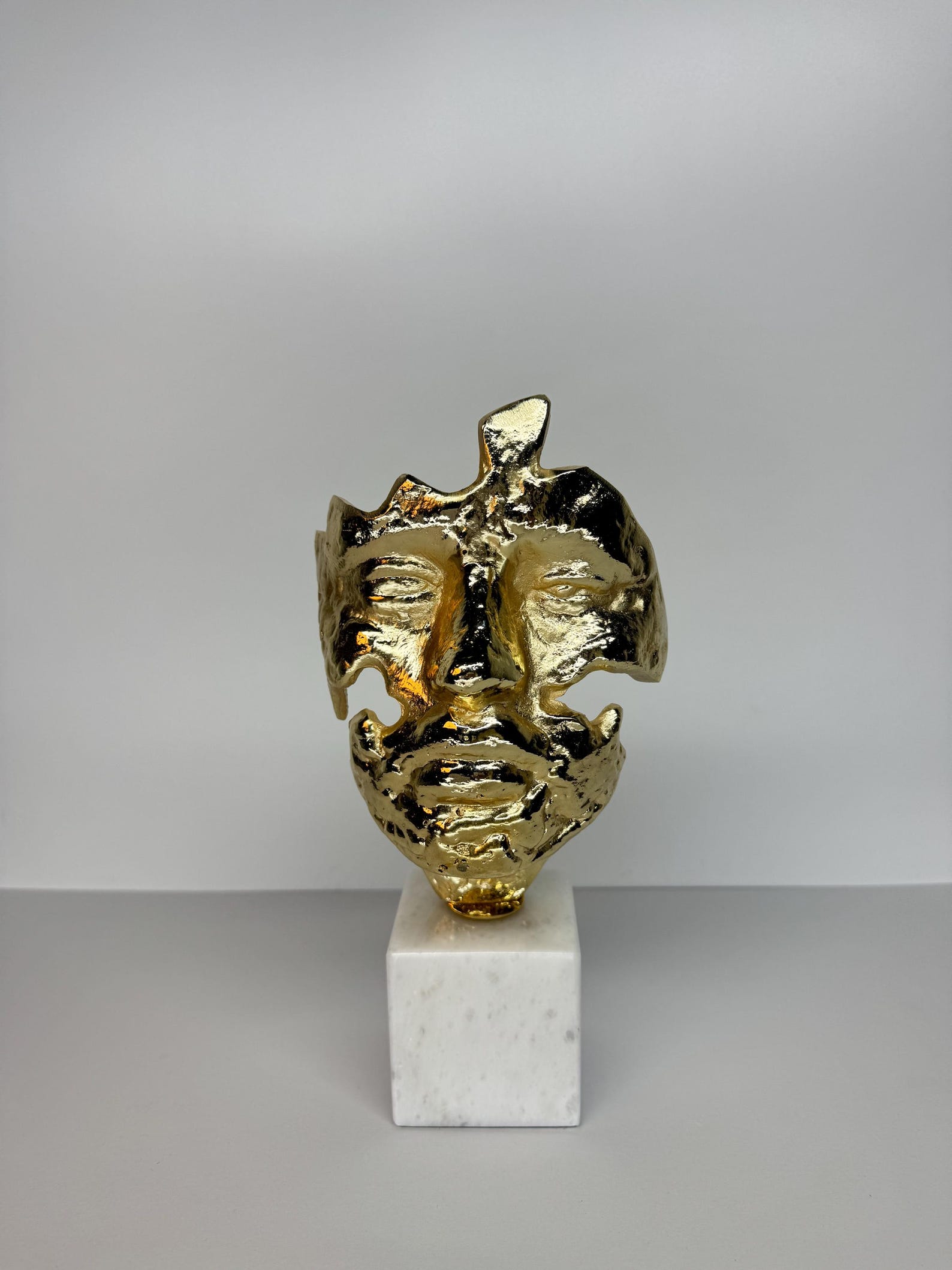 Abstract Face Sculpture – Surreal Gold or Bronze Art Statue – Emotional ...